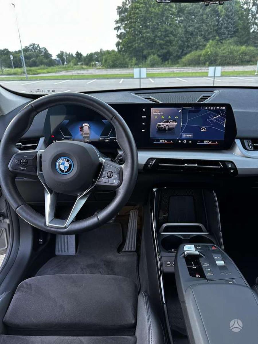 Pelēks BMW iX1 2024 Kauņa, ar dzinēja tilpumu 0.00 L un nobraukumu 25 tūkst. km par 34990 €, foto 10 vietnē AUTOMOTO.COM.LV