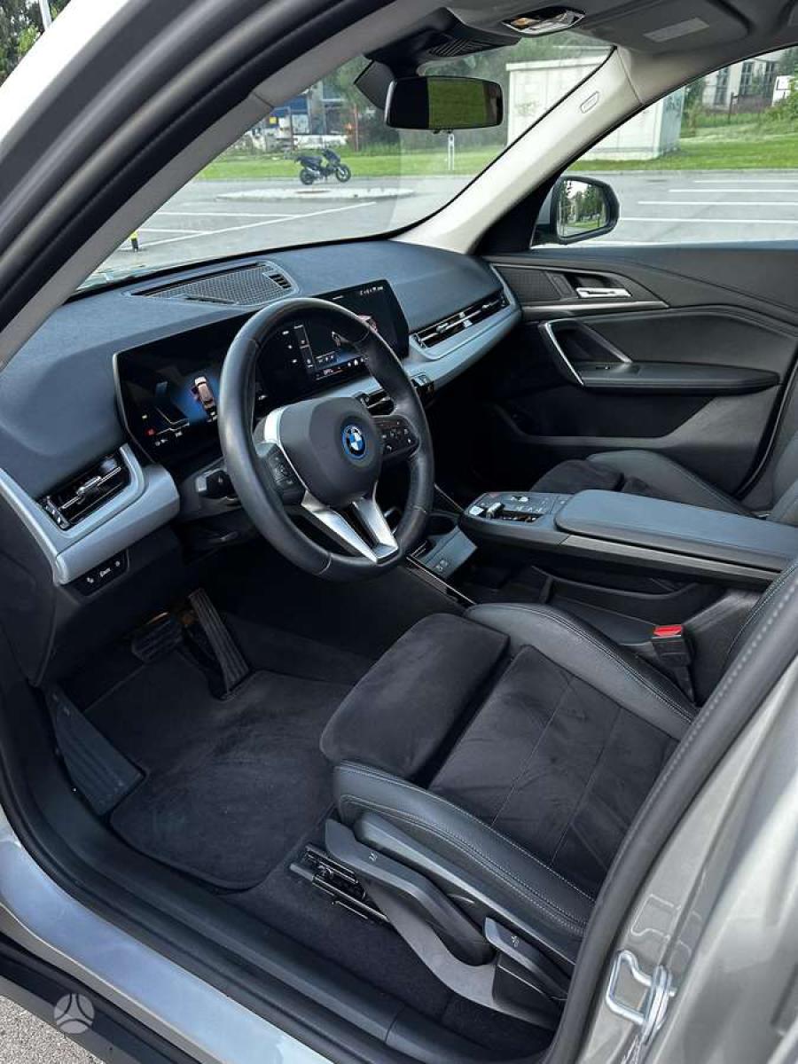 Pelēks BMW iX1 2024 Kauņa, ar dzinēja tilpumu 0.00 L un nobraukumu 25 tūkst. km par 34990 €, foto 11 vietnē AUTOMOTO.COM.LV
