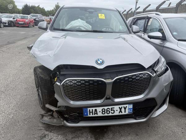 Серый БМВ iX1 2024 в Каунас, объемом двигателя 0.00 л и пробегом 50 тыс. км за 15500 €, фото 3 на AUTOMOTO.COM.LV