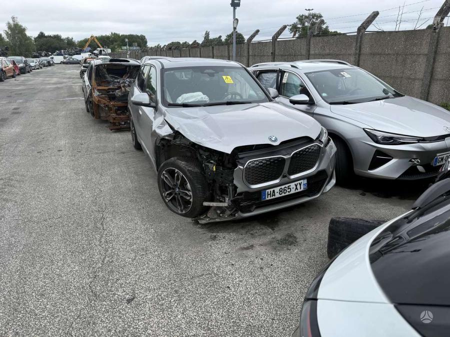 Pelēks BMW iX1 2024 Kauņa, ar dzinēja tilpumu 0.00 L un nobraukumu 50 tūkst. km par 15500 €, foto 15 vietnē AUTOMOTO.COM.LV