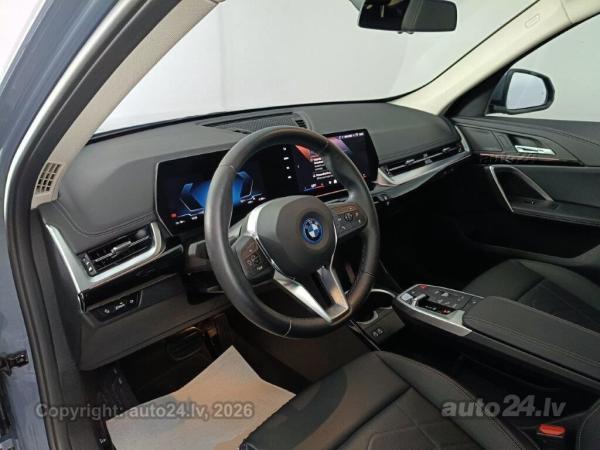 Pelēks BMW iX1 2025 Tallina, ar dzinēja tilpumu 0.00 L un nobraukumu 18 tūkst. km par 38900 €, foto 5 vietnē AUTOMOTO.COM.LV