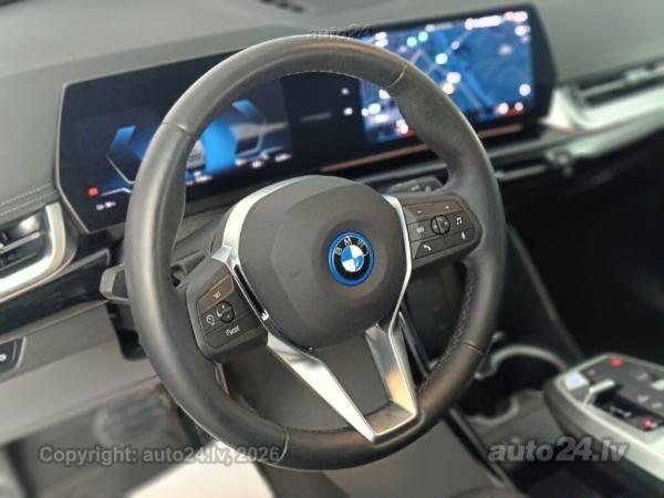 Pelēks BMW iX1 2025 Tallina, ar dzinēja tilpumu 0.00 L un nobraukumu 18 tūkst. km par 38900 €, foto 7 vietnē AUTOMOTO.COM.LV