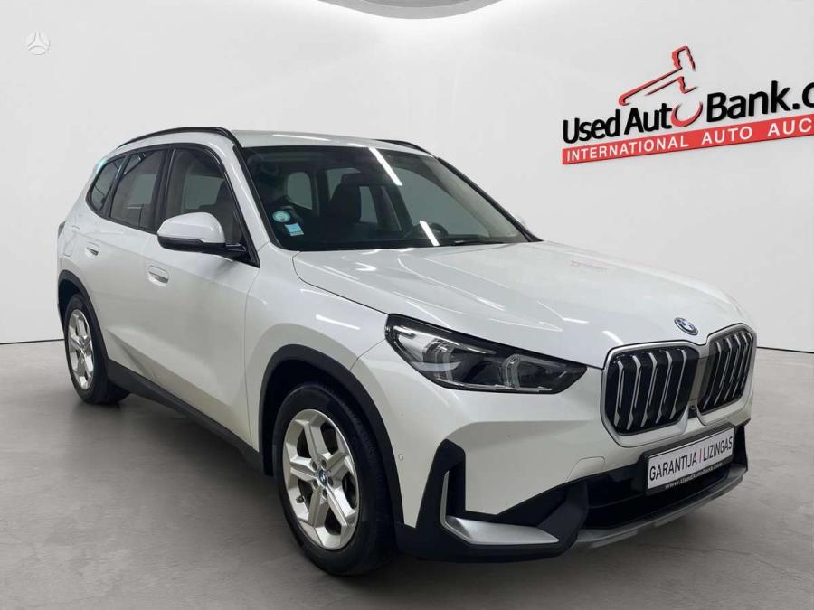 Balts BMW iX1 2023 Viļņa, ar dzinēja tilpumu 0.00 L un nobraukumu 145 tūkst. km par 26015 €, foto 4 vietnē AUTOMOTO.COM.LV