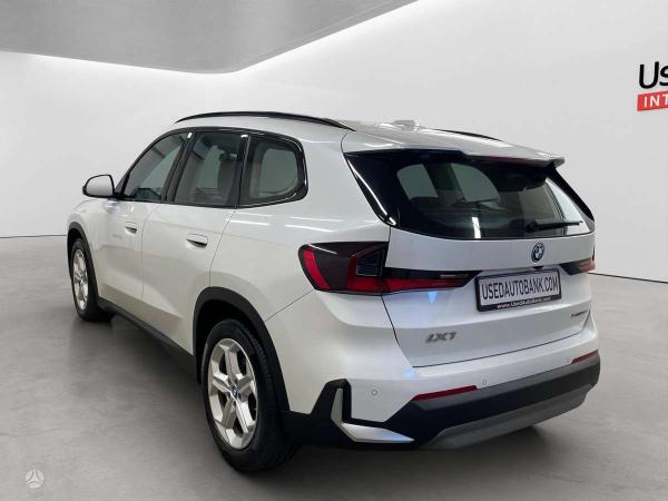 Balts BMW iX1 2023 Viļņa, ar dzinēja tilpumu 0.00 L un nobraukumu 145 tūkst. km par 26015 €, foto 6 vietnē AUTOMOTO.COM.LV
