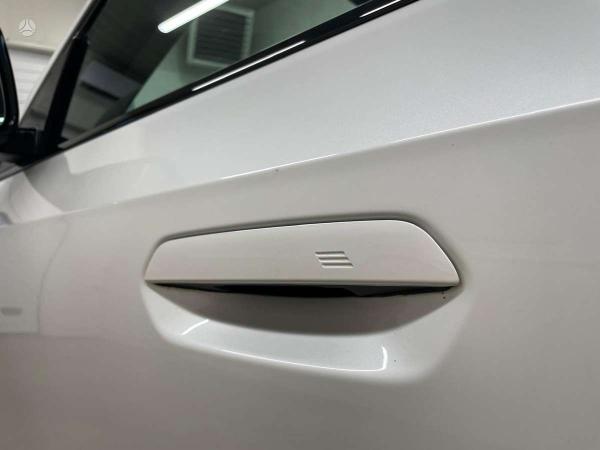 Balts BMW iX1 2023 Viļņa, ar dzinēja tilpumu 0.00 L un nobraukumu 145 tūkst. km par 26015 €, foto 8 vietnē AUTOMOTO.COM.LV