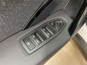 Balts BMW iX1 2023 Viļņa, ar dzinēja tilpumu 0.00 L un nobraukumu 145 tūkst. km par 26015 €, foto 10 vietnē AUTOMOTO.COM.LV