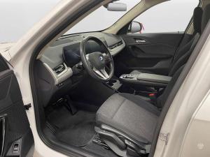 Balts BMW iX1 2023 Viļņa, ar dzinēja tilpumu 0.00 L un nobraukumu 145 tūkst. km par 26015 €, foto 11 vietnē AUTOMOTO.COM.LV