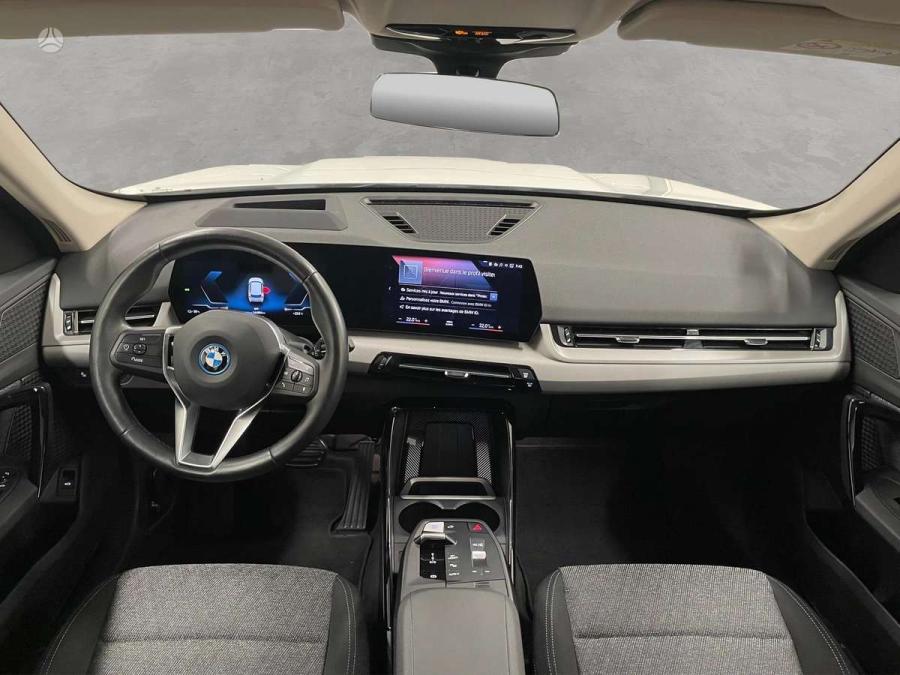Balts BMW iX1 2023 Viļņa, ar dzinēja tilpumu 0.00 L un nobraukumu 145 tūkst. km par 26015 €, foto 12 vietnē AUTOMOTO.COM.LV