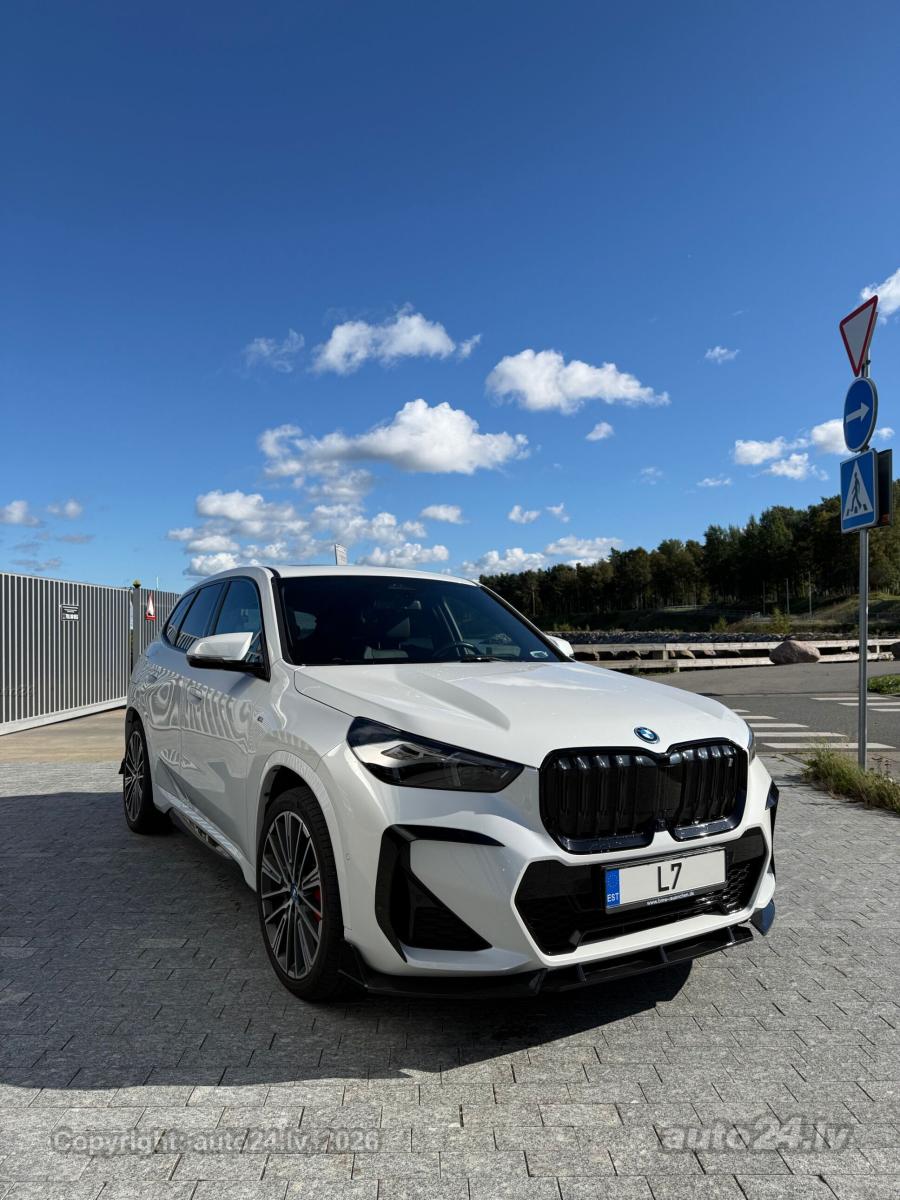 Balts BMW iX1 2023 Tallina, ar dzinēja tilpumu 0.00 L un nobraukumu 44 tūkst. km par 44900 €, foto 5 vietnē AUTOMOTO.COM.LV