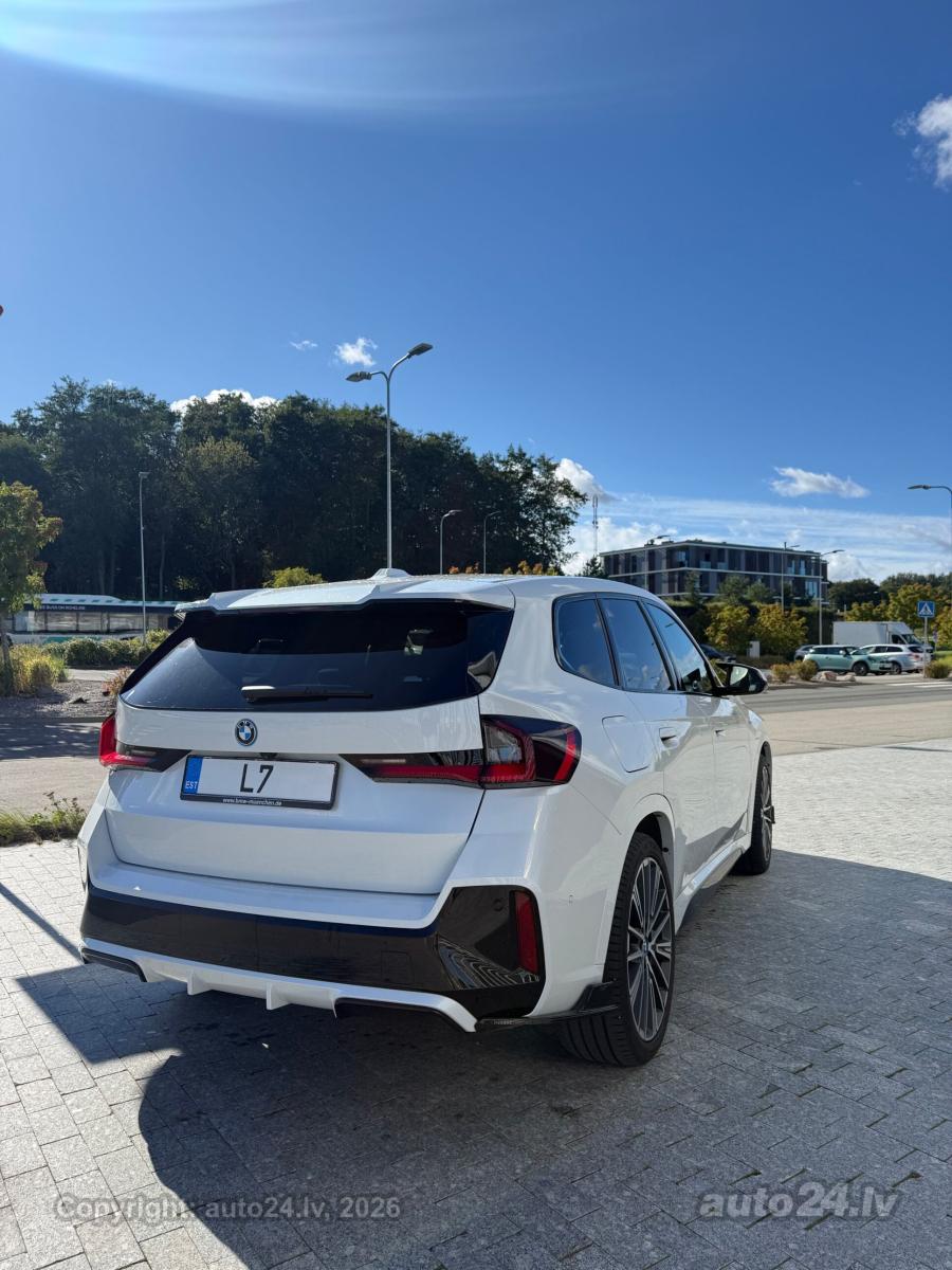 Balts BMW iX1 2023 Tallina, ar dzinēja tilpumu 0.00 L un nobraukumu 44 tūkst. km par 44900 €, foto 7 vietnē AUTOMOTO.COM.LV