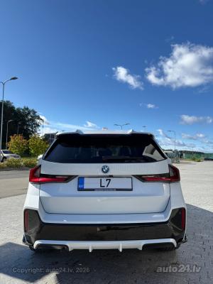 Balts BMW iX1 2023 Tallina, ar dzinēja tilpumu 0.00 L un nobraukumu 44 tūkst. km par 44900 €, foto 8 vietnē AUTOMOTO.COM.LV