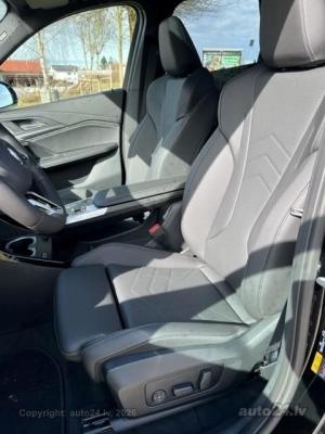 Balts BMW iX1 2023 Tallina, ar dzinēja tilpumu 0.00 L un nobraukumu 44 tūkst. km par 44900 €, foto 10 vietnē AUTOMOTO.COM.LV