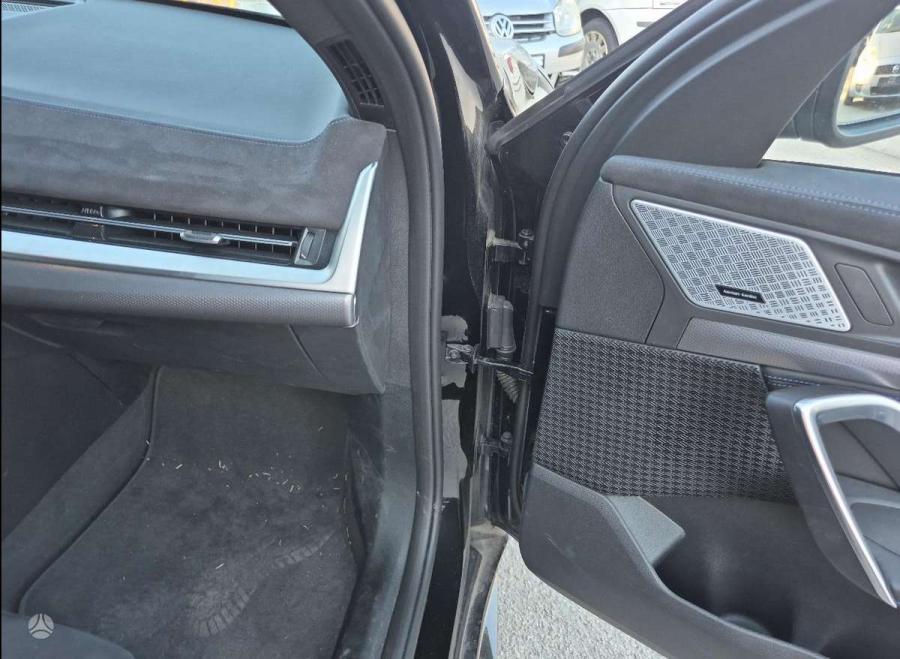 Melns BMW iX2 2025 Klaipėda, ar dzinēja tilpumu 0.00 L un nobraukumu 32 tūkst. km par 12600 €, foto 12 vietnē AUTOMOTO.COM.LV