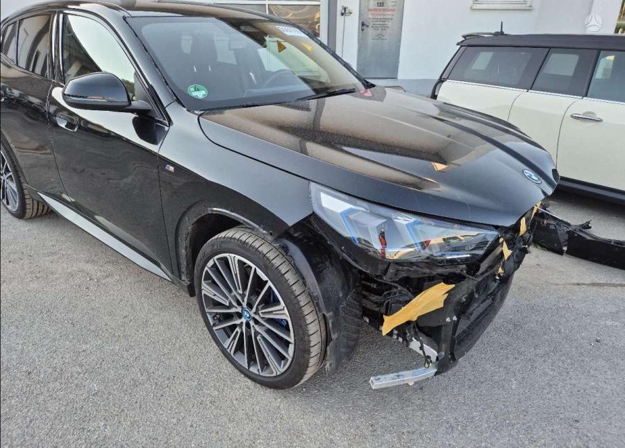 Melns BMW iX2 2025 Klaipėda, ar dzinēja tilpumu 0.00 L un nobraukumu 32 tūkst. km par 12600 €, foto 14 vietnē AUTOMOTO.COM.LV