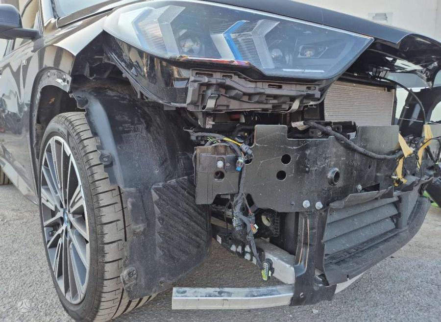 Melns BMW iX2 2025 Klaipėda, ar dzinēja tilpumu 0.00 L un nobraukumu 32 tūkst. km par 12600 €, foto 18 vietnē AUTOMOTO.COM.LV