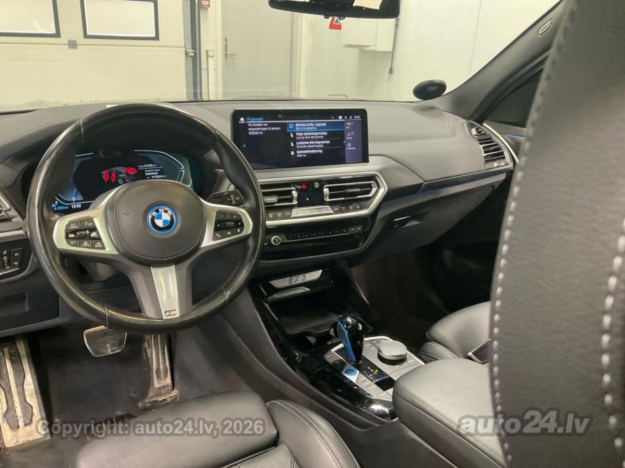 Black BMW iX3 2022 in Tartu, with an engine capacity of 0.00 L and mileage of 111 thousand km for 38900 €, photo 6 on AUTOMOTO.COM.LV