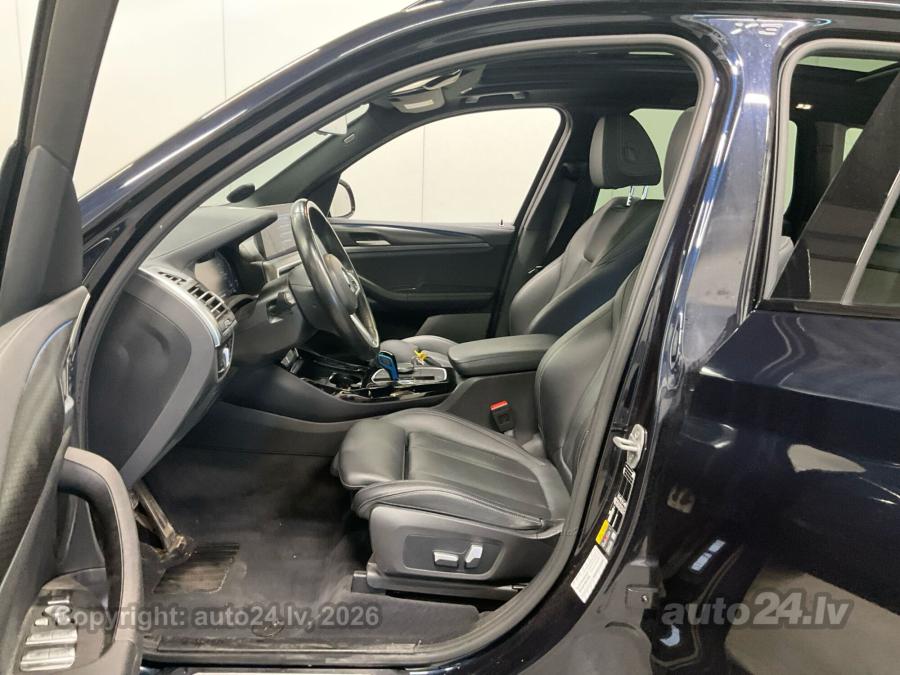 Black BMW iX3 2022 in Tartu, with an engine capacity of 0.00 L and mileage of 111 thousand km for 38900 €, photo 9 on AUTOMOTO.COM.LV