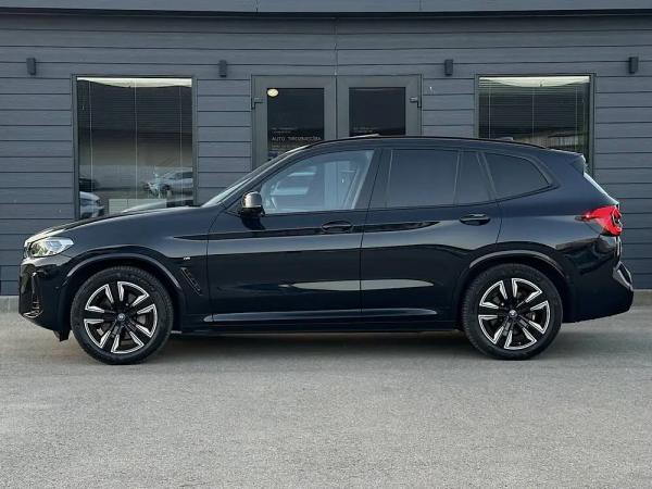 Black BMW iX3 2023 in Jelgava, with an engine capacity of 0.00 L and mileage of 160 thousand km for 32500 €, photo 5 on AUTOMOTO.COM.LV