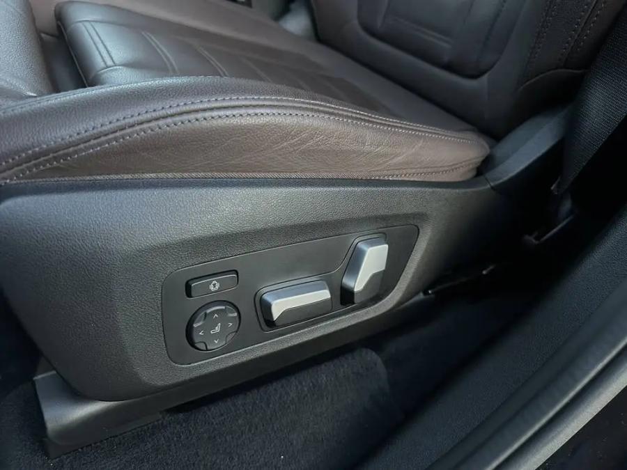 Melns BMW iX3 2023 Jelgava, ar dzinēja tilpumu 0.00 L un nobraukumu 160 tūkst. km par 32500 €, foto 19 vietnē AUTOMOTO.COM.LV
