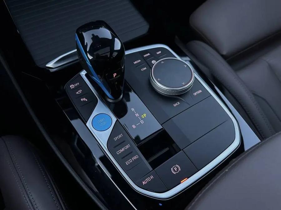 Melns BMW iX3 2023 Jelgava, ar dzinēja tilpumu 0.00 L un nobraukumu 160 tūkst. km par 32500 €, foto 24 vietnē AUTOMOTO.COM.LV