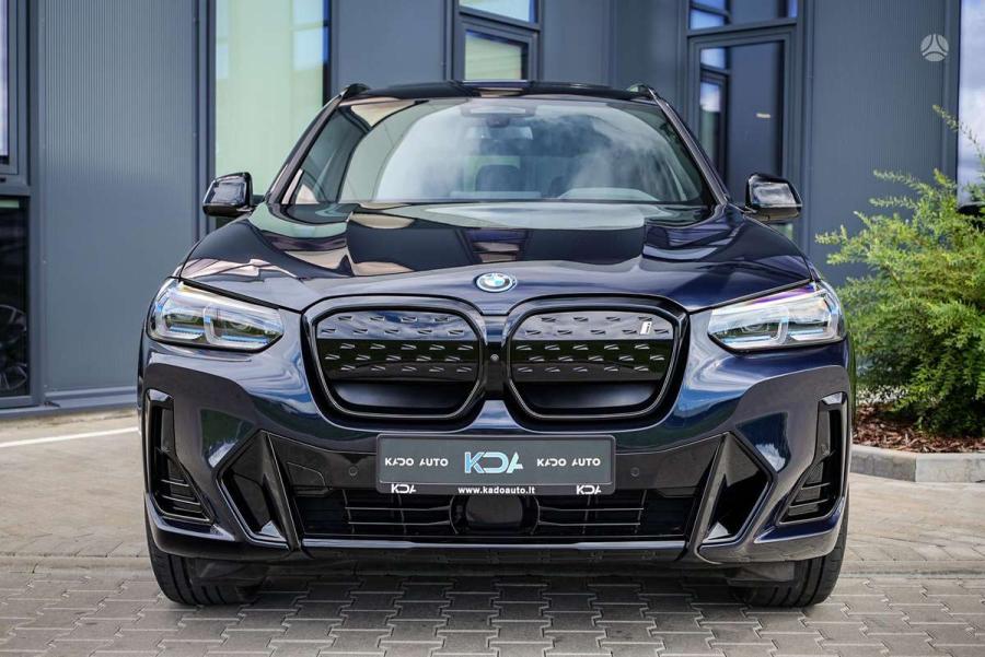 Черный БМВ iX3 2024 в Каунас, объемом двигателя 0.00 л и пробегом 28 тыс. км за 40450 €, фото 4 на AUTOMOTO.COM.LV