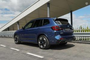 Zils BMW iX3 2022 Viļņa, ar dzinēja tilpumu 0.00 L un nobraukumu 102 tūkst. km par 30650 €, foto 4 vietnē AUTOMOTO.COM.LV