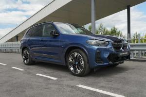 Zils BMW iX3 2022 Viļņa, ar dzinēja tilpumu 0.00 L un nobraukumu 102 tūkst. km par 30650 €, foto 9 vietnē AUTOMOTO.COM.LV