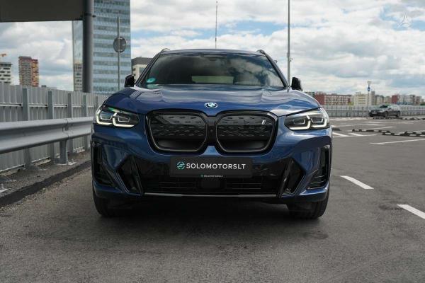 Синий БМВ iX3 2022 в Вильнюс, объемом двигателя 0.00 л и пробегом 102 тыс. км за 30650 €, фото 9 на AUTOMOTO.COM.LV