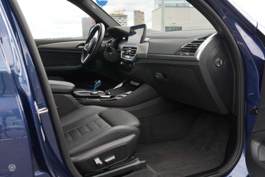 Zils BMW iX3 2022 Viļņa, ar dzinēja tilpumu 0.00 L un nobraukumu 102 tūkst. km par 30650 €, foto 17 vietnē AUTOMOTO.COM.LV