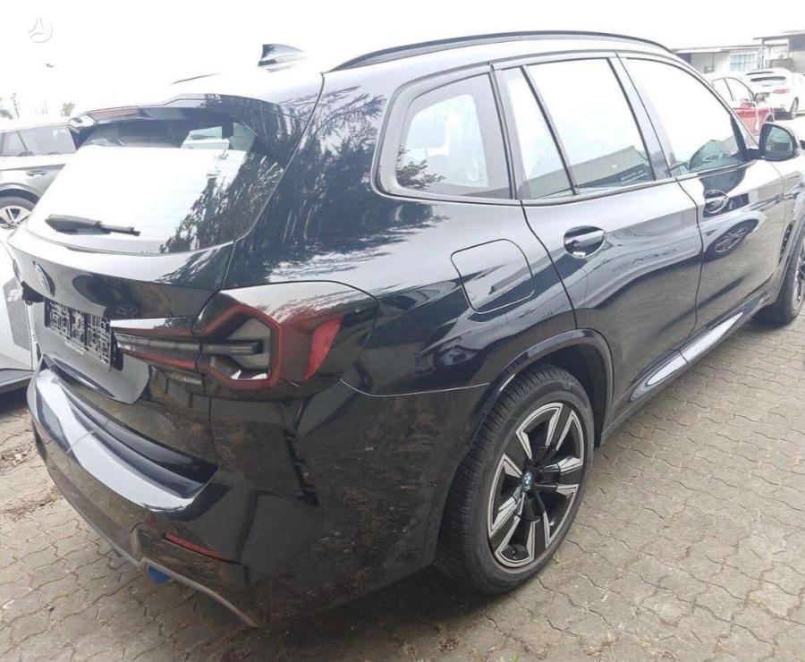 Zils BMW iX3 2023 Kauņa, ar dzinēja tilpumu 0.00 L un nobraukumu 55 tūkst. km par 21990 €, foto 3 vietnē AUTOMOTO.COM.LV