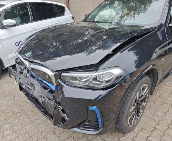 Zils BMW iX3 2023 Kauņa, ar dzinēja tilpumu 0.00 L un nobraukumu 55 tūkst. km par 21990 €, foto 4 vietnē AUTOMOTO.COM.LV