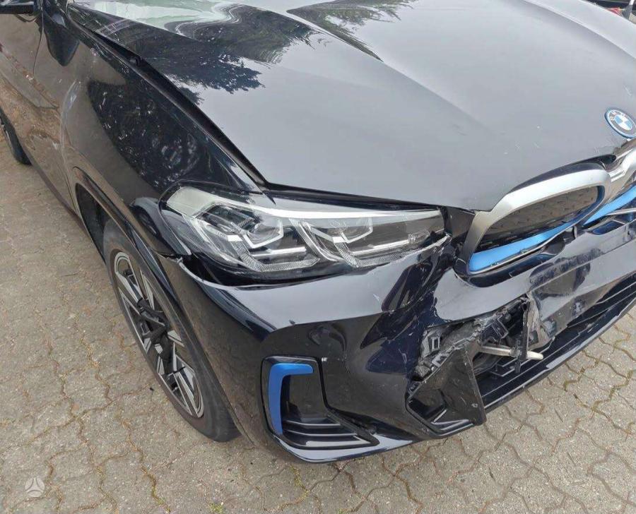 Zils BMW iX3 2023 Kauņa, ar dzinēja tilpumu 0.00 L un nobraukumu 55 tūkst. km par 21990 €, foto 7 vietnē AUTOMOTO.COM.LV