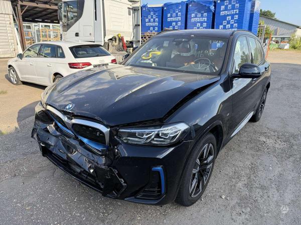 Синий БМВ iX3 2023 в Каунас, объемом двигателя 0.00 л и пробегом 55 тыс. км за 22490 €, фото 1 на AUTOMOTO.COM.LV