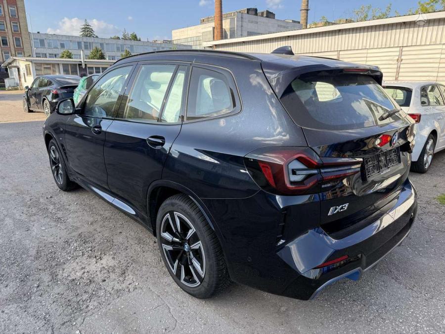 Blue BMW iX3 2023 in Kaunas, with an engine capacity of 0.00 L and mileage of 55 thousand km for 22490 €, photo 7 on AUTOMOTO.COM.LV
