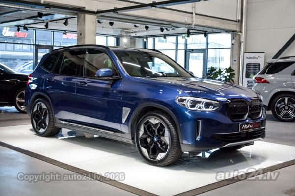 Zils BMW iX3 2021 Tallina, ar dzinēja tilpumu 0.00 L un nobraukumu 74 tūkst. km par 39900 €, foto  vietnē AUTOMOTO.COM.LV