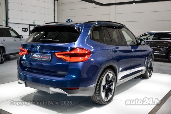 Zils BMW iX3 2021 Tallina, ar dzinēja tilpumu 0.00 L un nobraukumu 74 tūkst. km par 39900 €, foto 5 vietnē AUTOMOTO.COM.LV