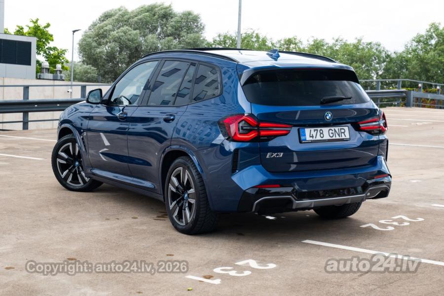 Zils BMW iX3 2021 Tallina, ar dzinēja tilpumu 0.00 L un nobraukumu 146 tūkst. km par 34900 €, foto 5 vietnē AUTOMOTO.COM.LV