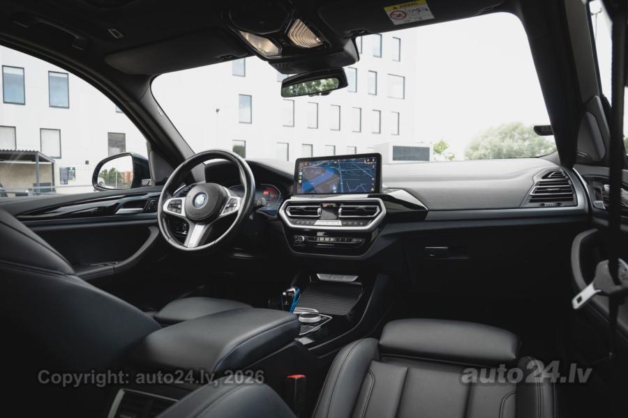 Zils BMW iX3 2021 Tallina, ar dzinēja tilpumu 0.00 L un nobraukumu 146 tūkst. km par 34900 €, foto 14 vietnē AUTOMOTO.COM.LV