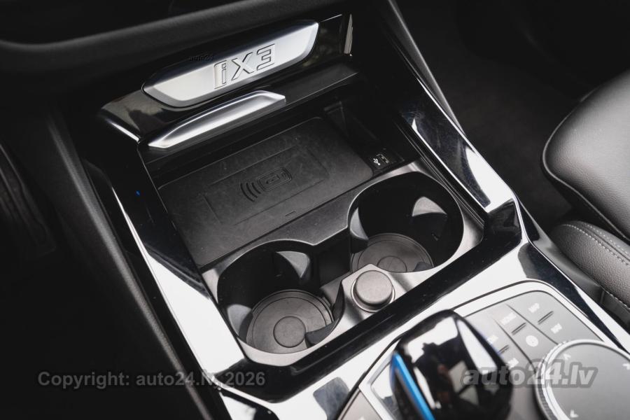 Zils BMW iX3 2021 Tallina, ar dzinēja tilpumu 0.00 L un nobraukumu 146 tūkst. km par 34900 €, foto 19 vietnē AUTOMOTO.COM.LV