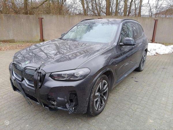 Pelēks BMW iX3 2022 Šauļi, ar dzinēja tilpumu 0.00 L un nobraukumu 42 tūkst. km par 24650 €, foto 2 vietnē AUTOMOTO.COM.LV