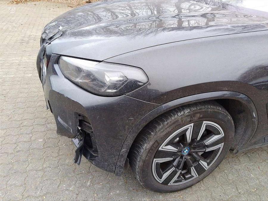 Grey BMW iX3 2022 in Siauliai, with an engine capacity of 0.00 L and mileage of 42 thousand km for 24650 €, photo 10 on AUTOMOTO.COM.LV