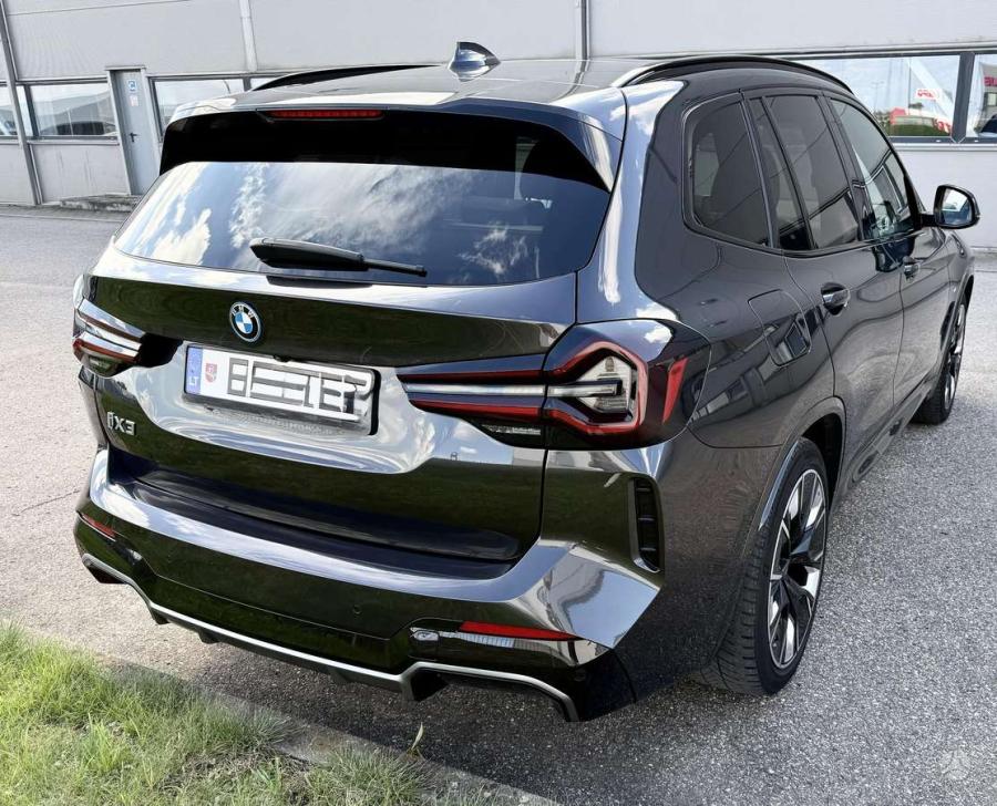 Grey BMW iX3 2022 in Kaunas, with an engine capacity of 0.00 L and mileage of 142 thousand km for 31999 €, photo 6 on AUTOMOTO.COM.LV