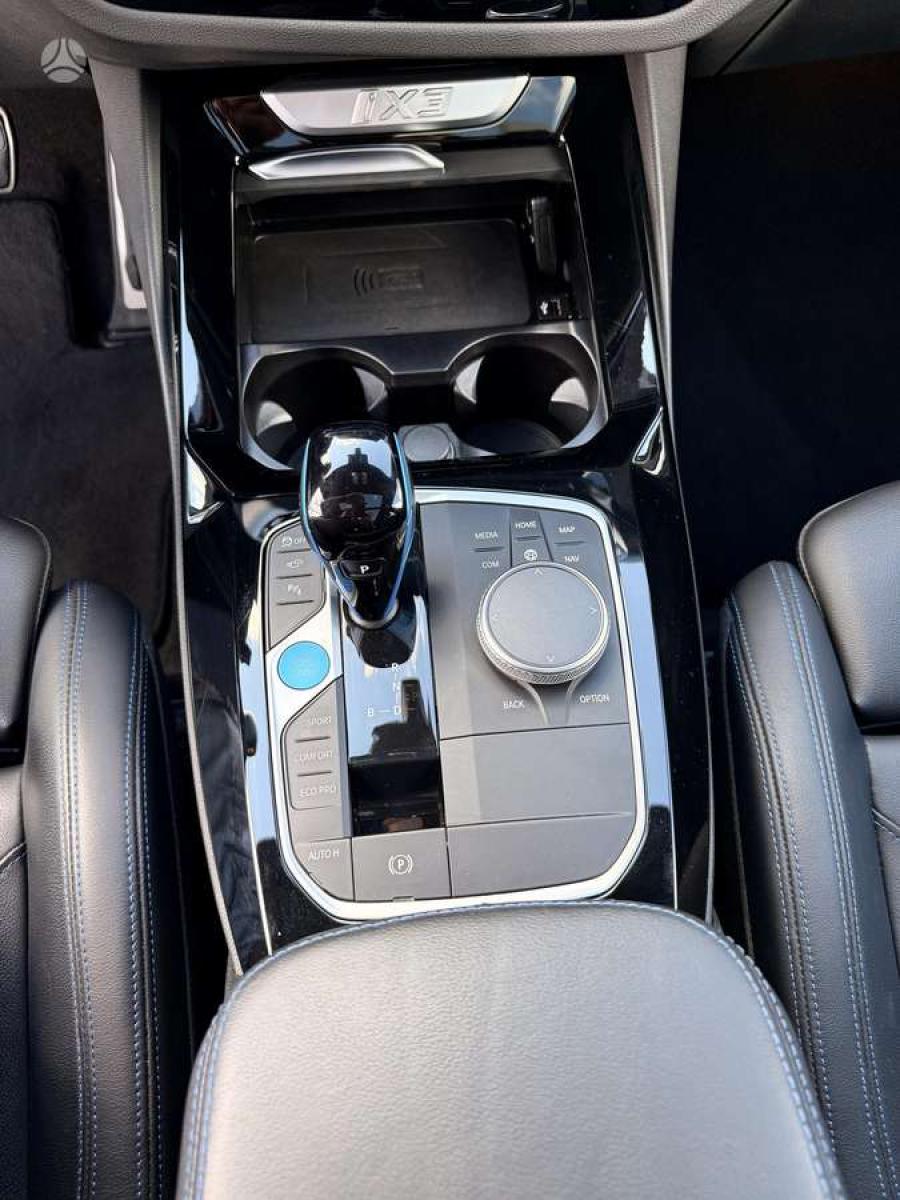 Grey BMW iX3 2022 in Kaunas, with an engine capacity of 0.00 L and mileage of 142 thousand km for 31999 €, photo 23 on AUTOMOTO.COM.LV