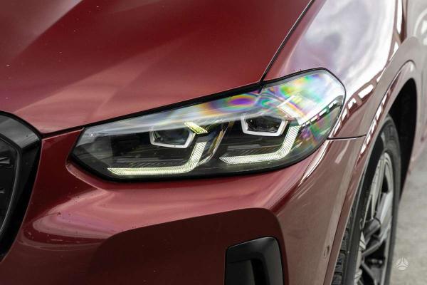 Красный БМВ iX3 2022 в Вильнюс, объемом двигателя 0.00 л и пробегом 91 тыс. км за 35000 €, фото 4 на AUTOMOTO.COM.LV