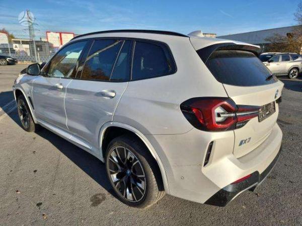 White BMW iX3 2022 in Kaunas, with an engine capacity of 0.00 L and mileage of 54 thousand km for 18890 €, photo 4 on AUTOMOTO.COM.LV