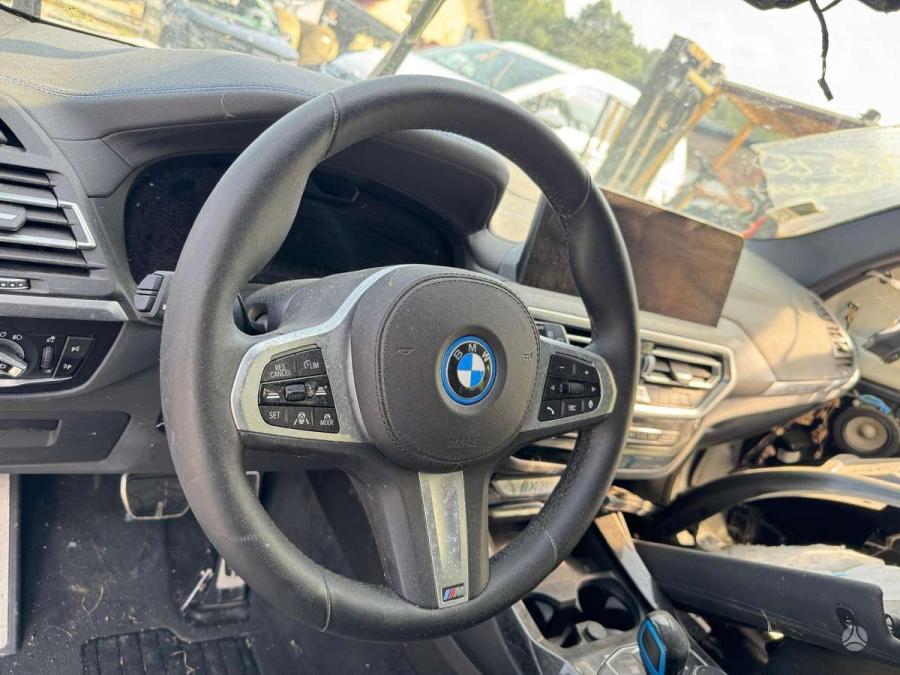 Balts BMW iX3 2022 Kauņa, ar dzinēja tilpumu 0.00 L un nobraukumu 40 tūkst. km par 18900 €, foto 13 vietnē AUTOMOTO.COM.LV