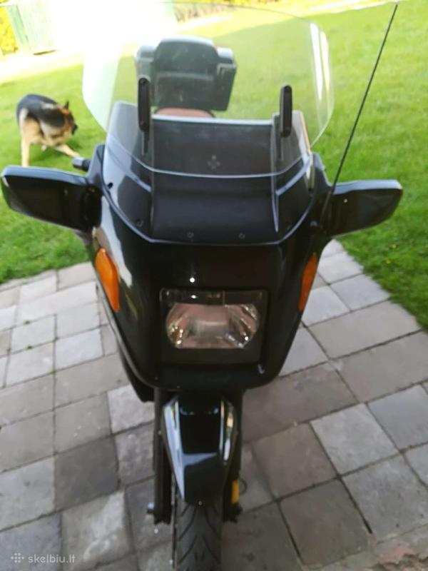 Melns BMW K 1100 1993 Šakiai, ar dzinēja tilpumu 1.10 L un nobraukumu 70 tūkst. km par 1500 €, foto 1 vietnē AUTOMOTO.COM.LV