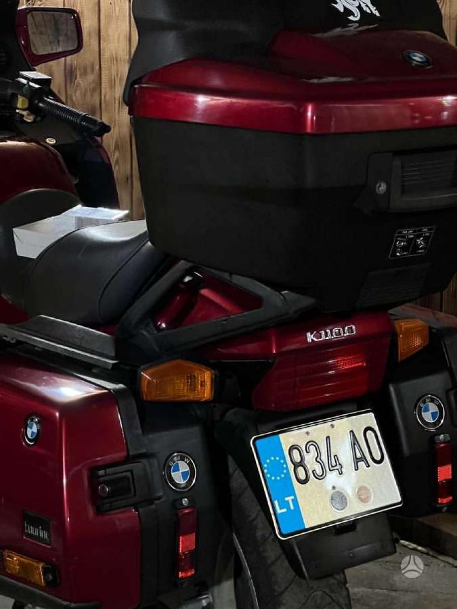 Red BMW K 1100 1993 in Siauliai, with an engine capacity of 1.09 L and mileage of 80 thousand km for 2200 €, photo 3 on AUTOMOTO.COM.LV