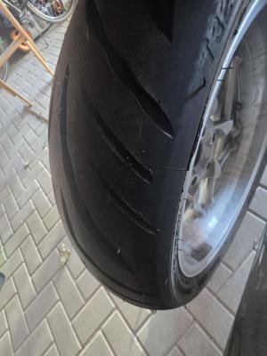Pelēks BMW K 1200GT 2008 Panevēža, ar dzinēja tilpumu 1.20 L un nobraukumu 55 tūkst. km par 3649 €, foto  vietnē AUTOMOTO.COM.LV