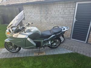 Pelēks BMW K 1200GT 2008 Panevēža, ar dzinēja tilpumu 1.20 L un nobraukumu 55 tūkst. km par 3649 €, foto 4 vietnē AUTOMOTO.COM.LV